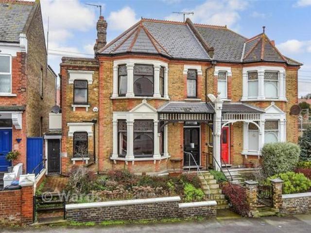 3 Bedroom House Broadstairs Kent 99608143