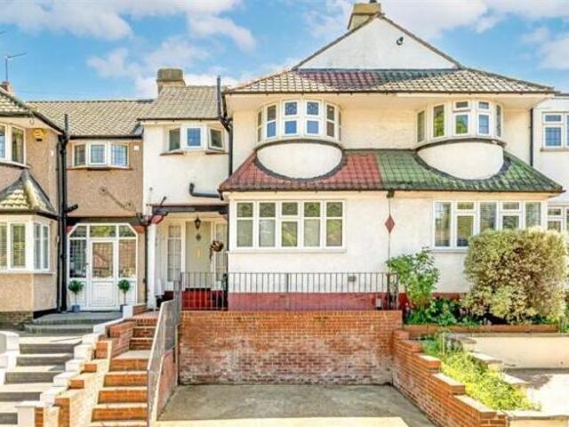 3 Bedroom House Bromley Greater London 100825117