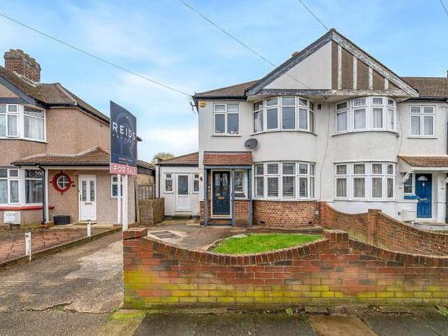 3 Bedroom House Bromley Greater London 101100238