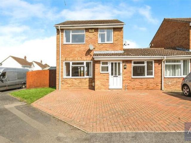 3 Bedroom House Buckingham Buckinghamshire 100917864