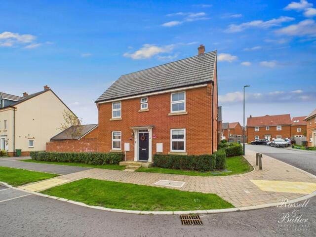 3 Bedroom House Buckingham Buckinghamshire LS100456363