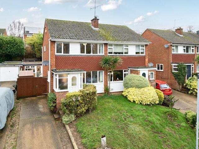 3 Bedroom House Buckinghamshire Buckinghamshire 98968849