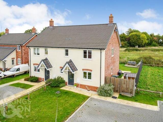 3 Bedroom House Bunwell Bunwell LS98477254