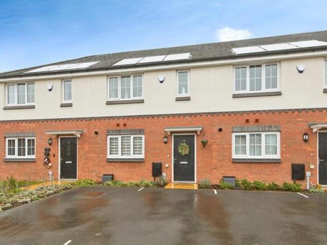 3 Bedroom House Burton On Trent Staffordshire 101351962