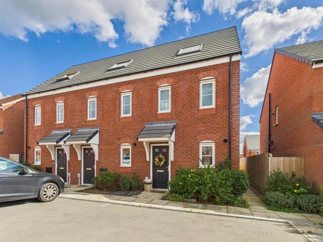 3 Bedroom House Burton On Trent Staffordshire 98119628