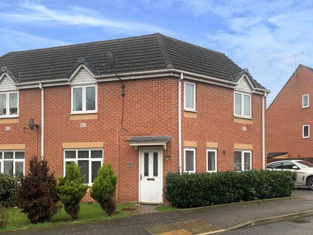 3 Bedroom House Burton On Trent Staffordshire 99608240