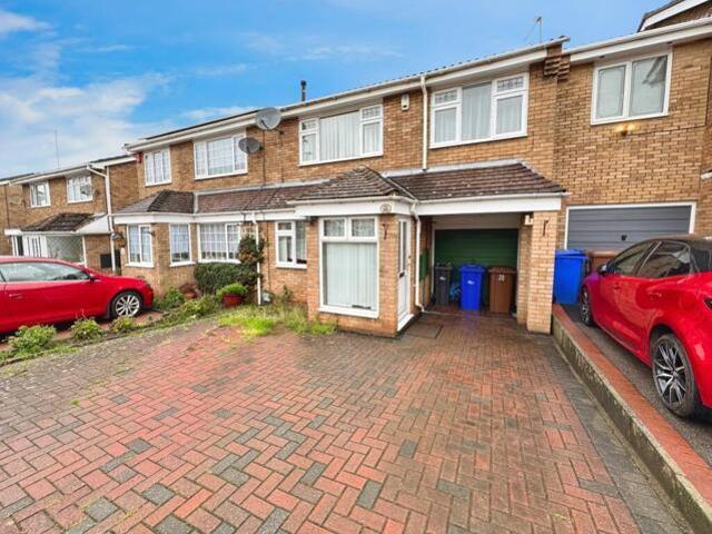 3 Bedroom House Burton On Trent Staffordshire LS99315361