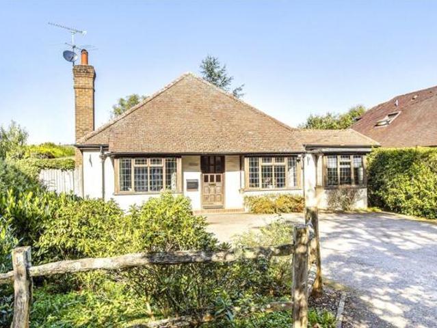 3 Bedroom House Godalming Surrey 96720200