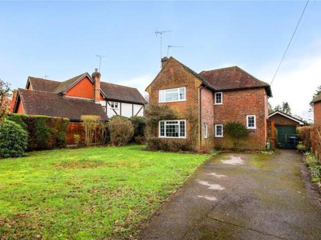 3 Bedroom House Godalming Surrey 101200120