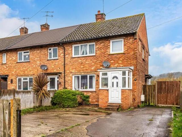 3 Bedroom House Godstone Surrey 99773545