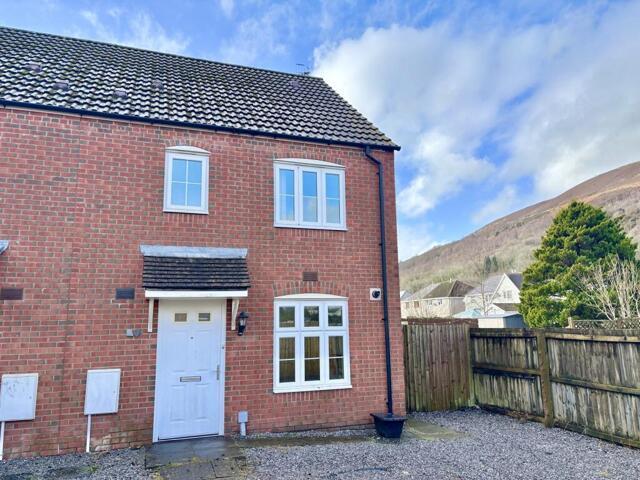 3 Bedroom House Godrergraig Godrergraig 100191814