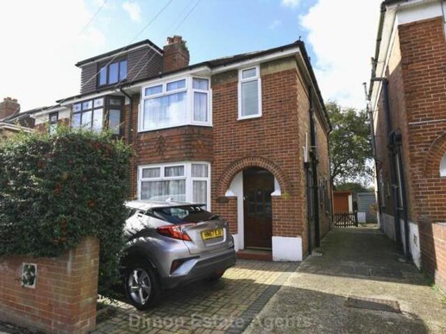 3 Bedroom House Gosport Hampshire 100541022