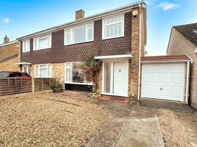 3 Bedroom House Gosport Hampshire 99641871