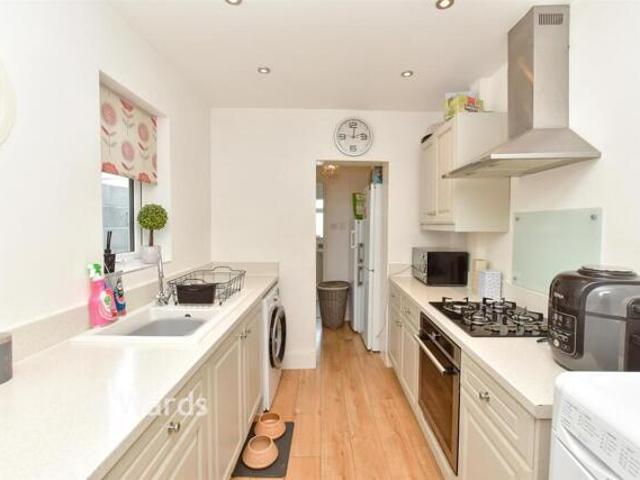 3 Bedroom House Gillingham Dorset LS100649152