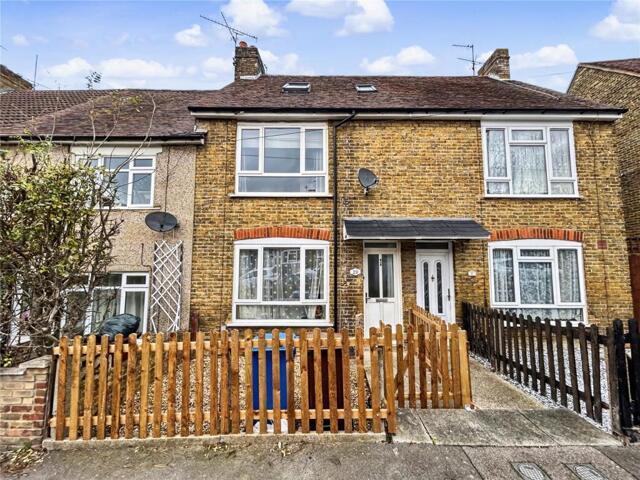 3 Bedroom House Gillingham Medway 98718176
