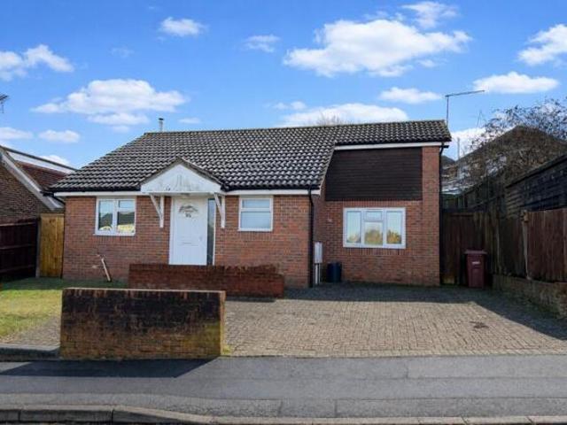 3 Bedroom House Gillingham Medway 99641683