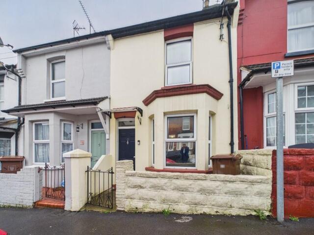 3 Bedroom House Gillingham Medway LS100541055