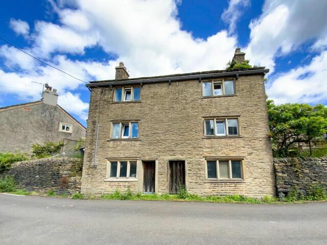 3 Bedroom House Glossop Tameside SK14 8NS 88260114