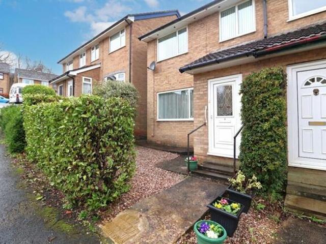 3 Bedroom House Glossop Derbyshire 101379192