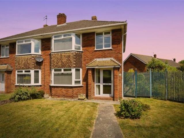 3 Bedroom House Gloucester Gloucestershire 99130455