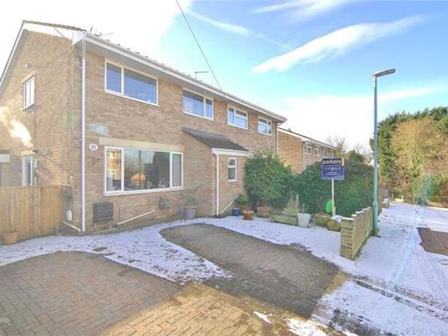 3 Bedroom House Gloucestershire Gloucestershire LS99236909