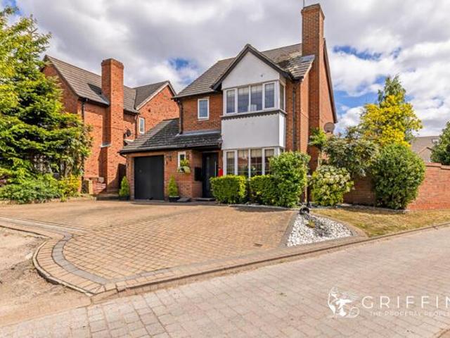3 Bedroom House Grays Thurrock LS100855214