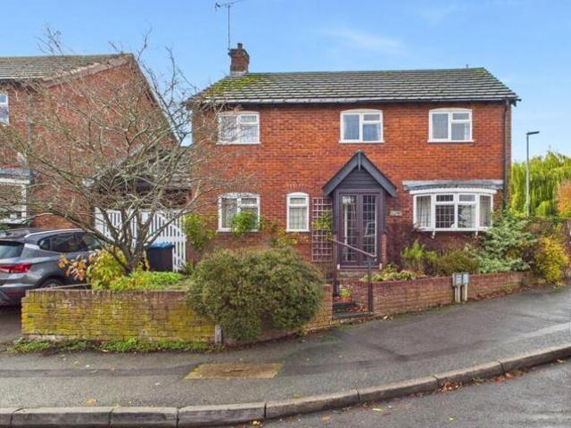 3 Bedroom House Great Glen Great Glen LS100503185