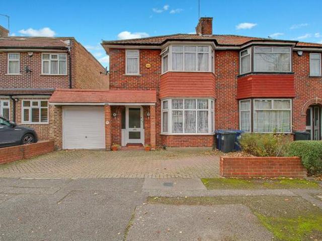 3 Bedroom House Greenford Greater London 101199785