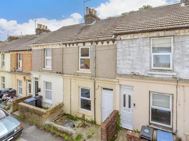 3 Bedroom House Dover Kent 100733636