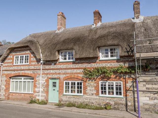 3 Bedroom House Dorchester Dorset LS98404343