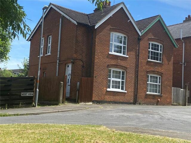 3 Bedroom House Daventry Northamptonshire 101379123