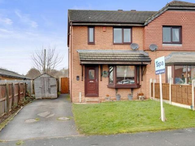 3 Bedroom House Dewsbury Kirklees 98503575