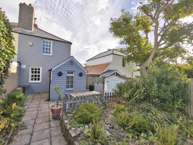 3 Bedroom House Deal Kent 100787004