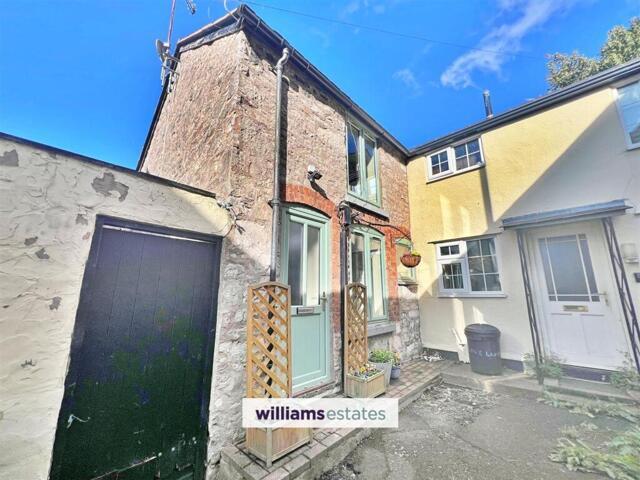 3 Bedroom House Denbigh Denbighshire 99688329