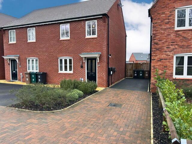 3 Bedroom House Derbyshire Derbyshire LS101060011