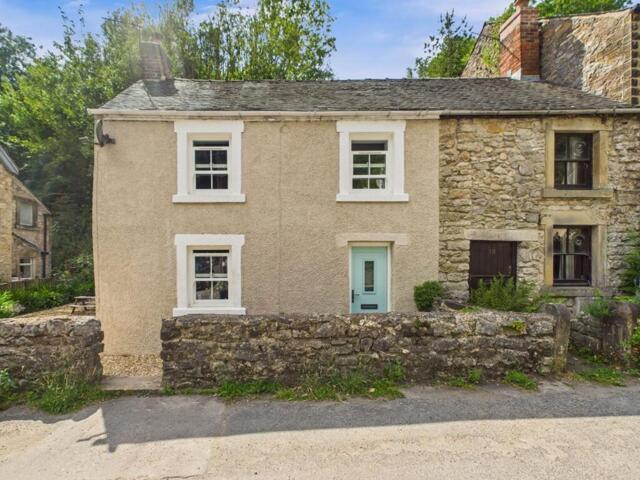 3 Bedroom House Derbyshire Derbyshire LS101796810