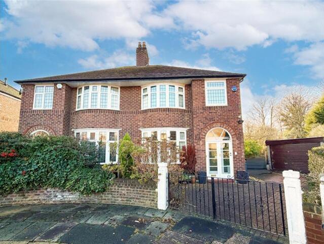 3 Bedroom House Didsbury Greater Manchester LS98800957