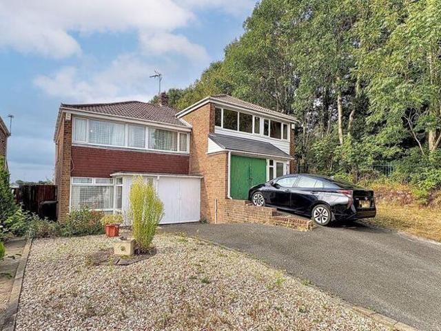 3 Bedroom House Dudley Dudley 99277854
