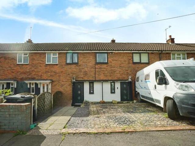 3 Bedroom House Dudley Dudley LS100096695