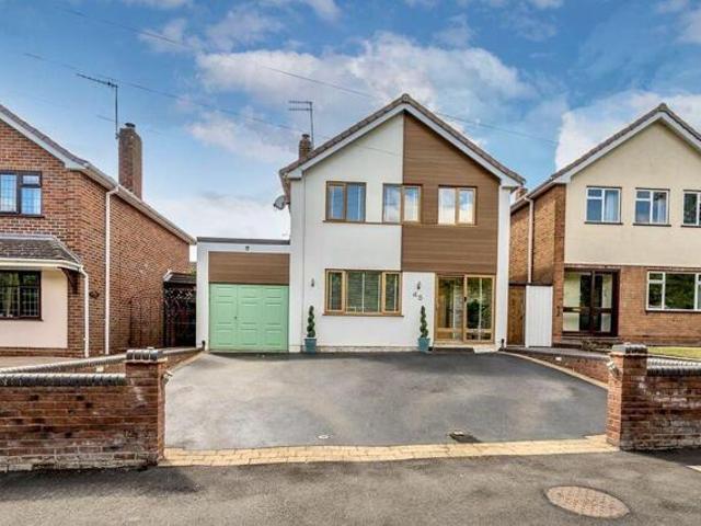 3 Bedroom House Dudley Dudley LS100917630