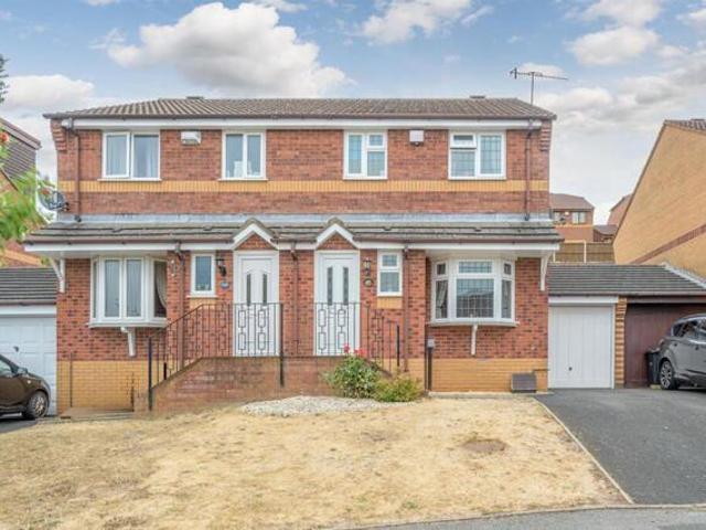 3 Bedroom House Dudley Dudley LS99523456