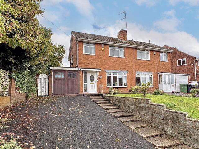 3 Bedroom House Dudley Wolverhampton 99161477
