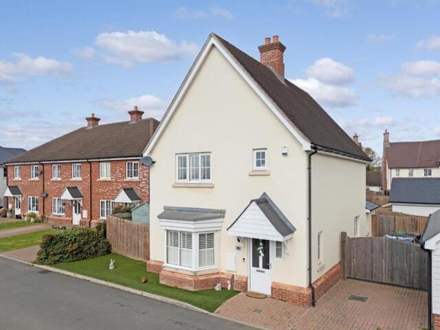 3 Bedroom House Dunmow Dunmow 101231877