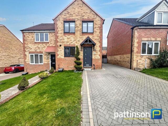 3 Bedroom House Durham County Durham 99926117