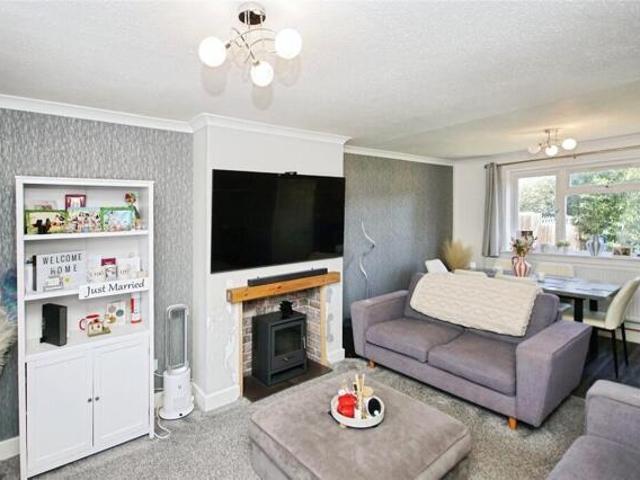 3 Bedroom House Dursley Gloucestershire 101891956