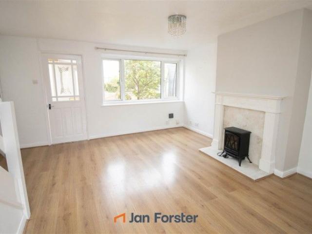 3 Bedroom House End Terrace