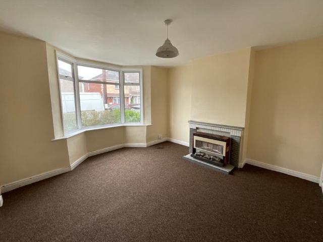 3 bedroom house end terrace to rent