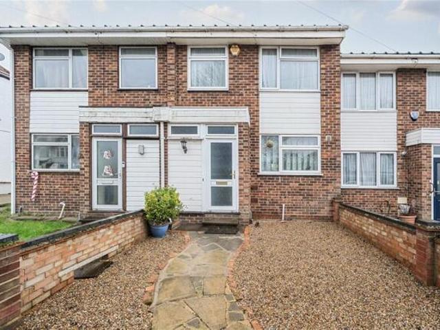 3 Bedroom House Enfield Greater London 101892220