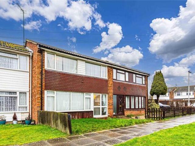 3 Bedroom House Eaton Bray Central Bedfordshire 98903308