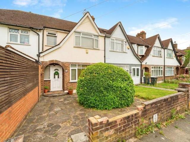 3 Bedroom House Ealing Greater London LS99773823